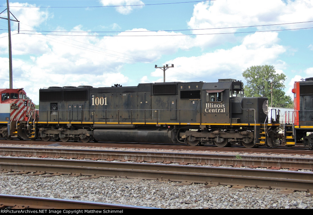Illinois Central - SD70 - IC 1001